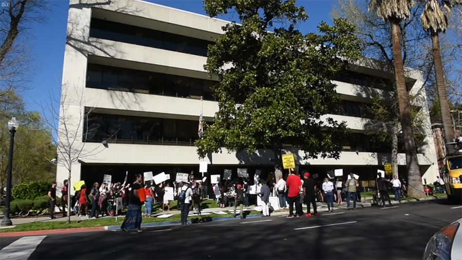 ประท้วงตำรวจในสหรัฐฯ หลังยิงชายผิวสีดับ