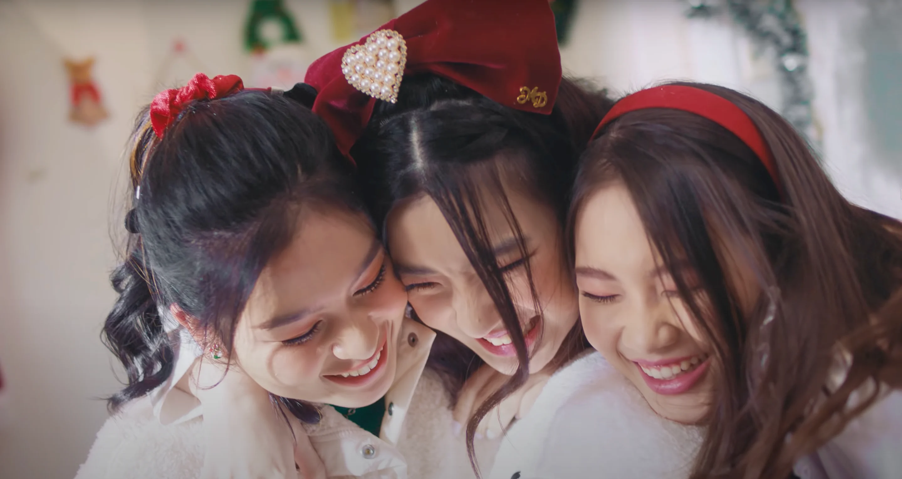 ทำความรู้จัก 3 สาว ‘VENITA’ ศิลปินน้องใหม่แกะกล่อง จากค่าย XOXO Entertainment