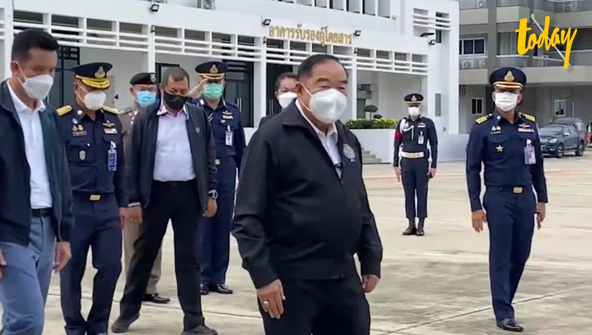 ‘ประวิตร’ ไปแม่สอด มอบที่ดินทำกินบ้านมั่นคง-ตรวจอ่างเก็บน้ำ