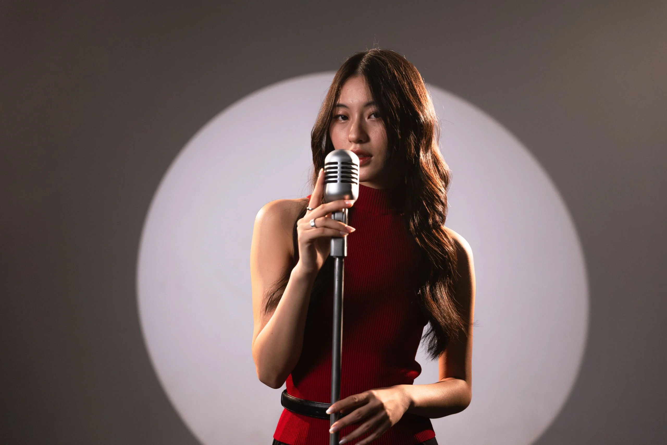 ‘Topeople’ ปรับลุคใหม่ สีสันจัดจ้าน ดนตรีจัดเต็ม ผ่านซิงเกิล ‘อดใจไม่ได้(Temptation)’