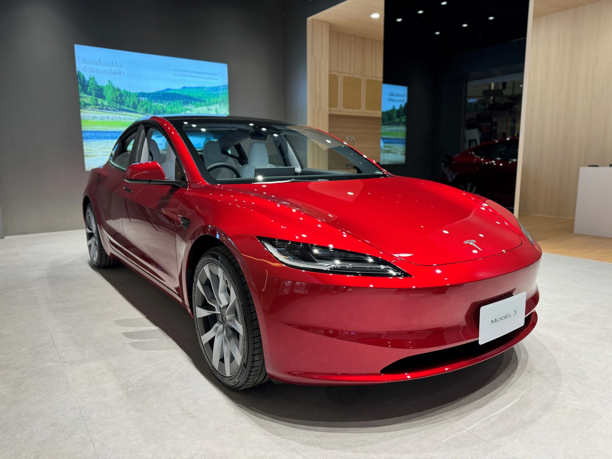 Tesla เปิดตัว Experience Store แห่งใหม่ ณ สยามพารากอน พร้อมเปิดตัว ...