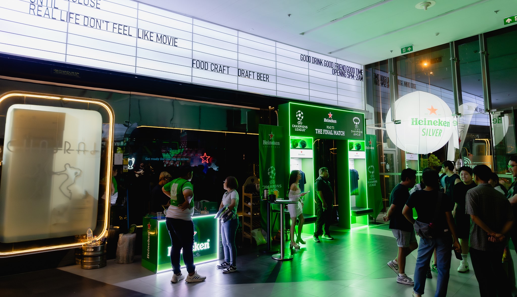 Heineken Experience เติมสีสันรอบดึกให้แฟนบอลชาวไทย ในช่วงศึกฟุตบอล UCL ...